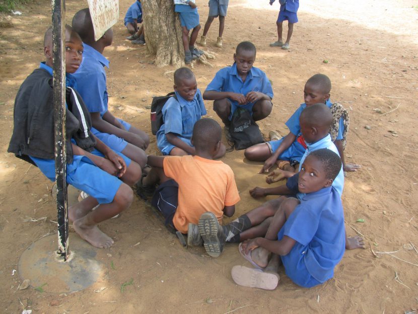 Children of Zimbabwe - Humanium