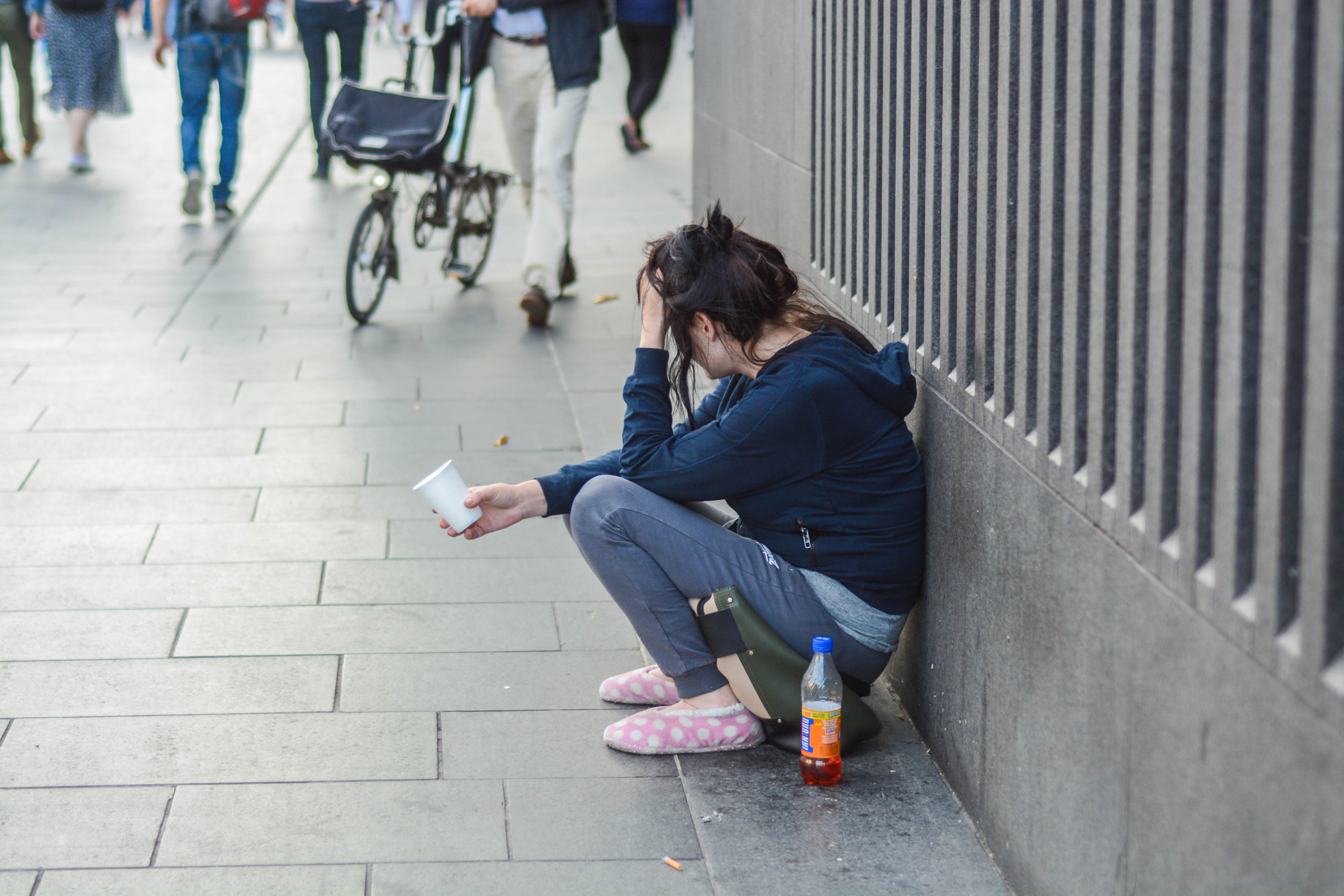 London,,Uk,,July,2,,2019:,Young,Homeless,Woman,Holding,A - Humanium