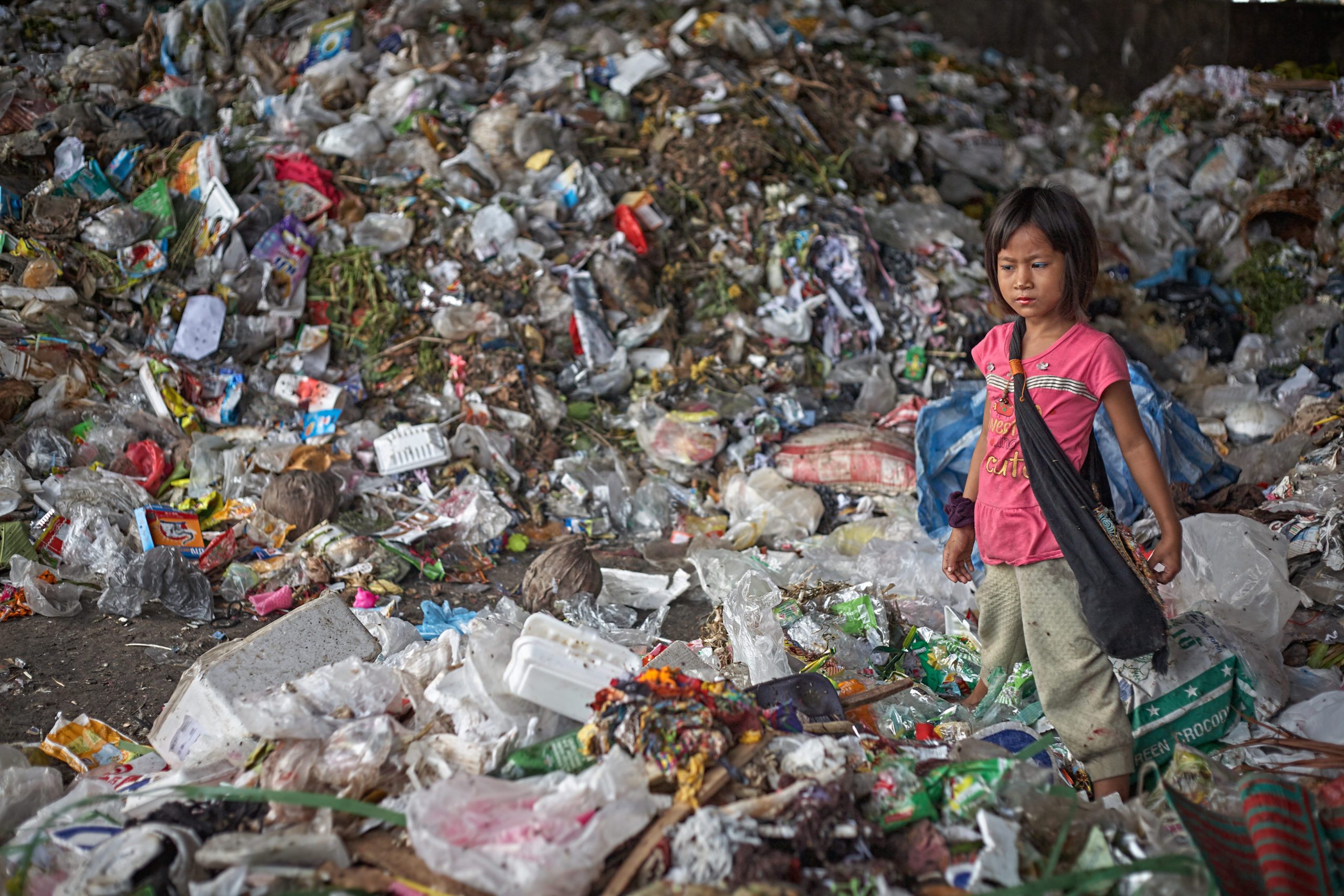 Plastic pollution and children’s rights - Humanium