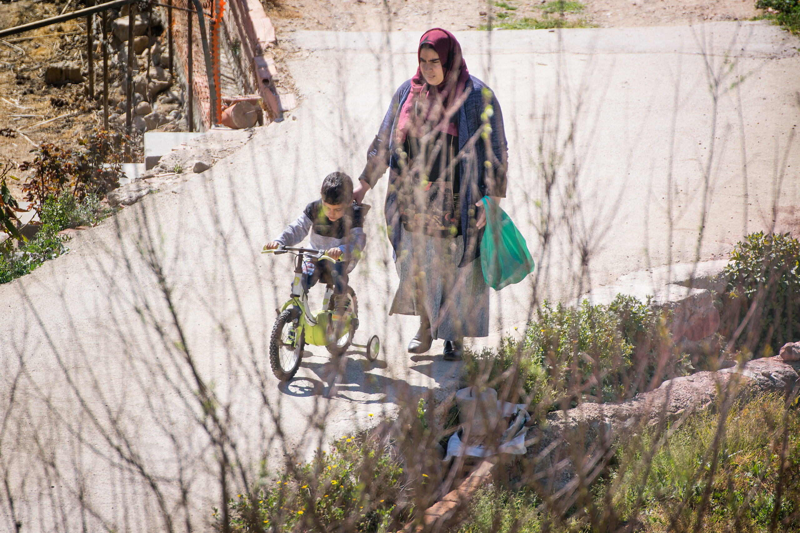 Barcelona,,March,24:,Muslim,Immigrants,Family,,Mother,And,Son,In - Humanium