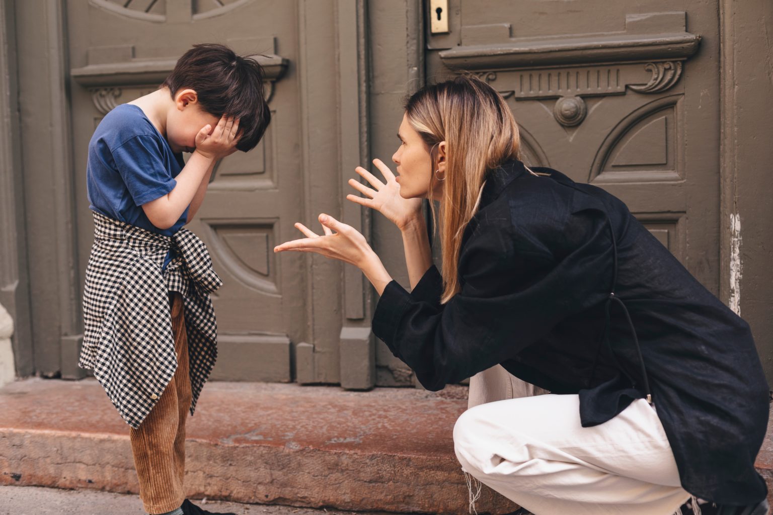 Cesser de crier sur les enfants : le problème avec cette méthode ...